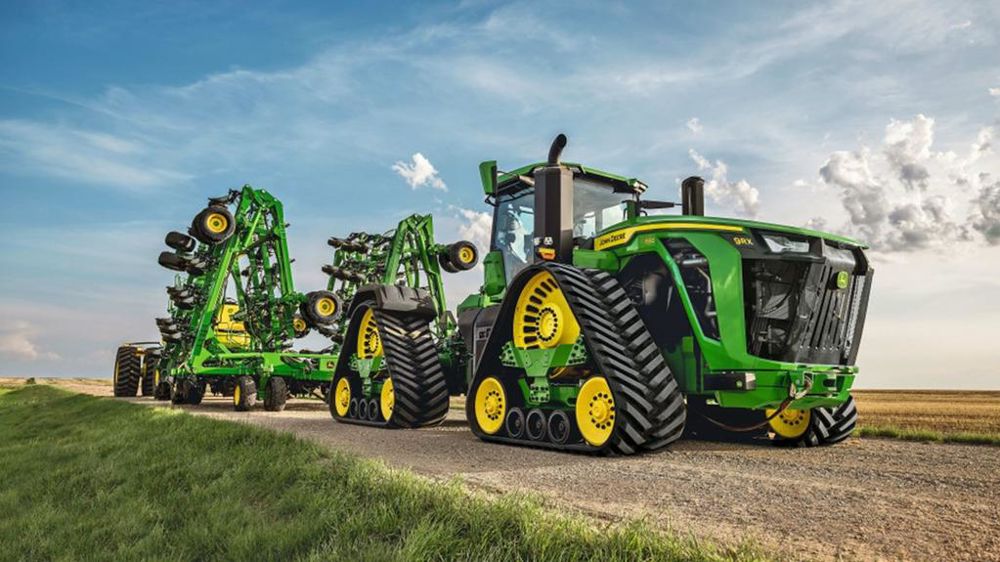 John Deere dévoile le tracteur le plus puissant au monde.